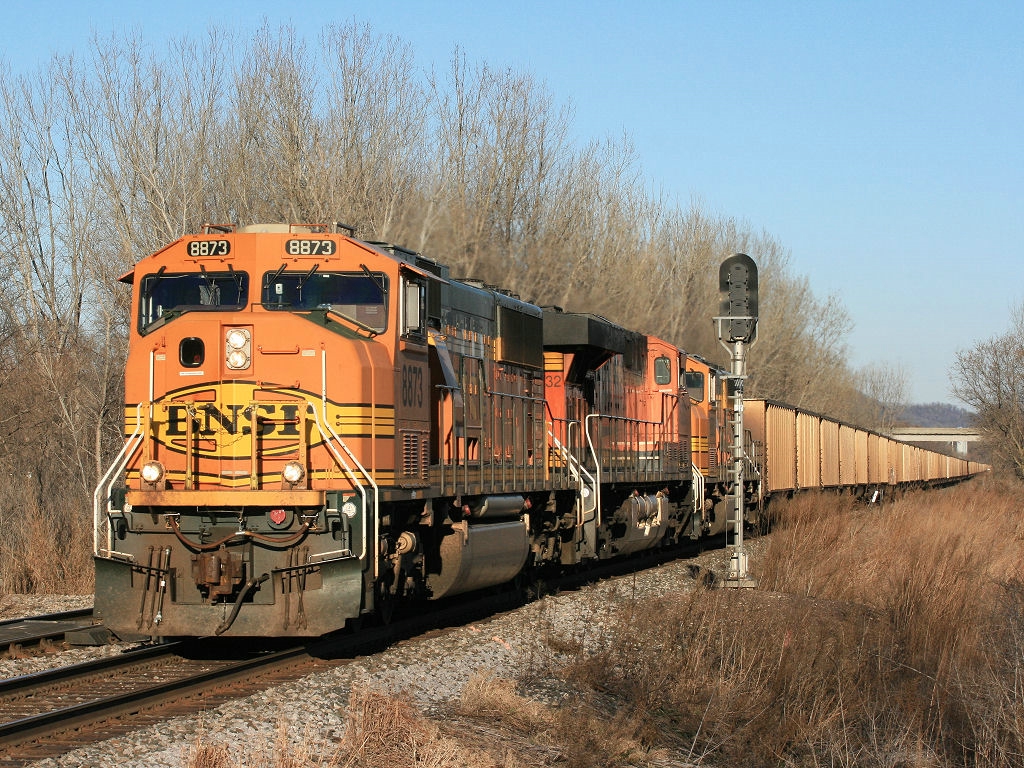 BNSF 8873
